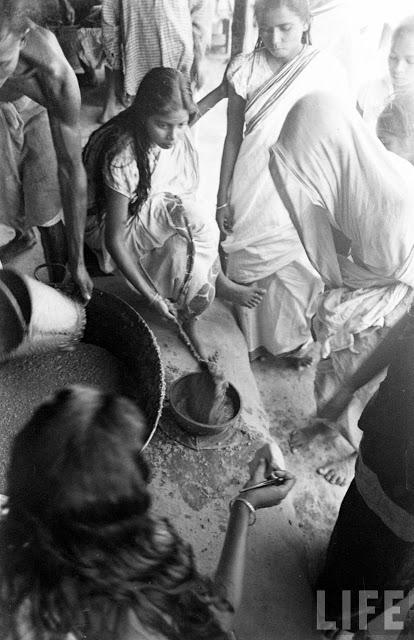 Arts History Photos Based Website Various Photographs Of Mahatma Gandhi ...